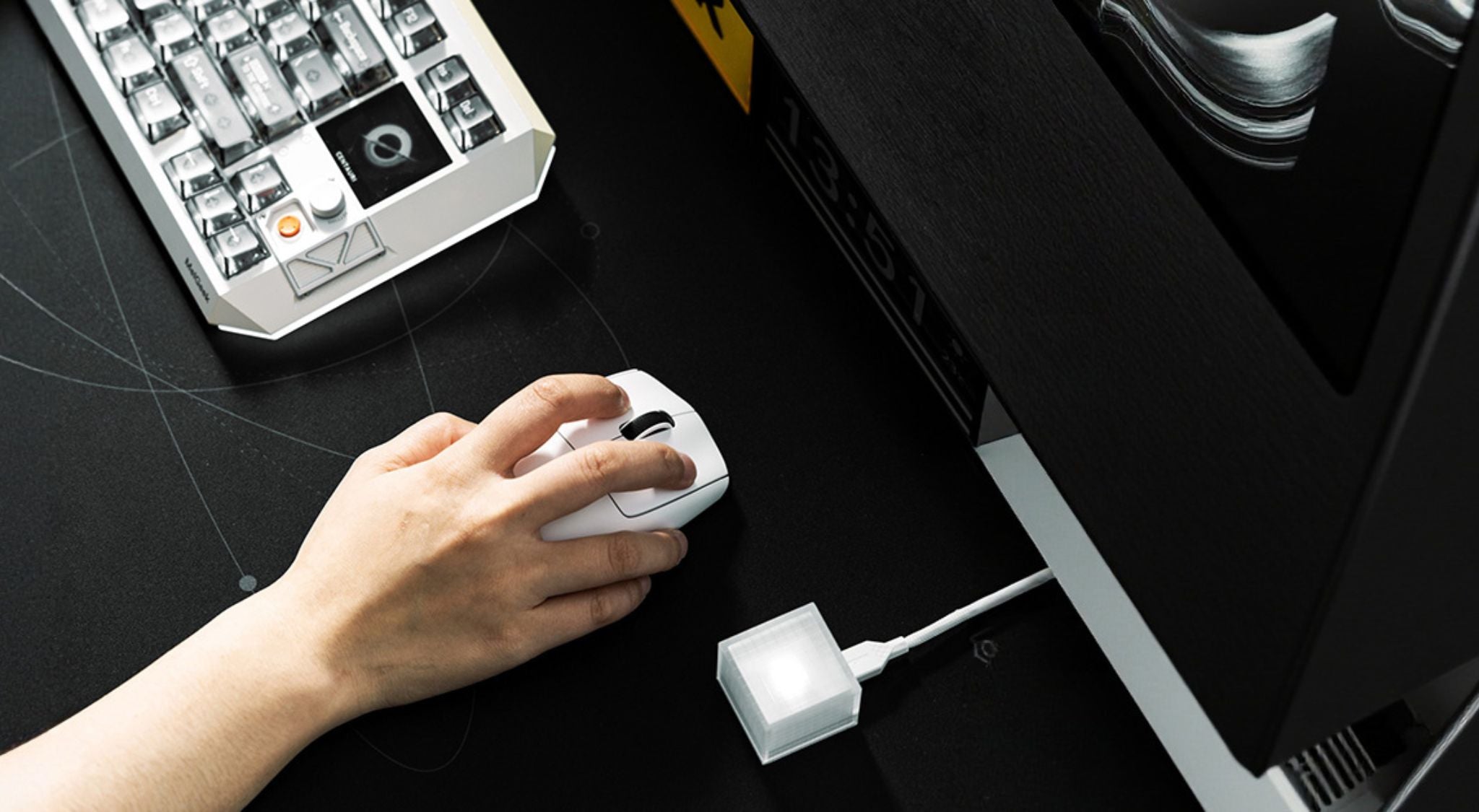 Mouse Size Guide: Find the Best-Fitting Mouse for Your Hand – MelGeek